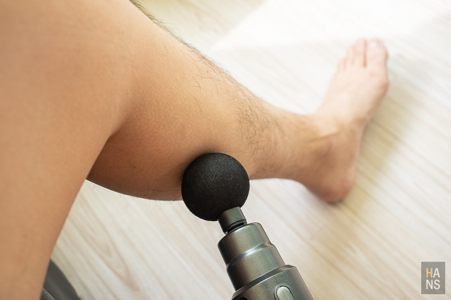 開箱︱KINYO FG-81 隨身舒緩按摩槍︱筋膜槍，運動後肌肉放鬆的好幫手 | 翰斯輕旅攝